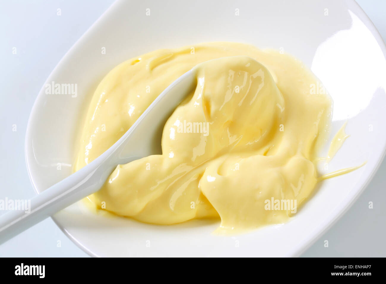 Pastry cream hi-res stock photography and images - Alamy