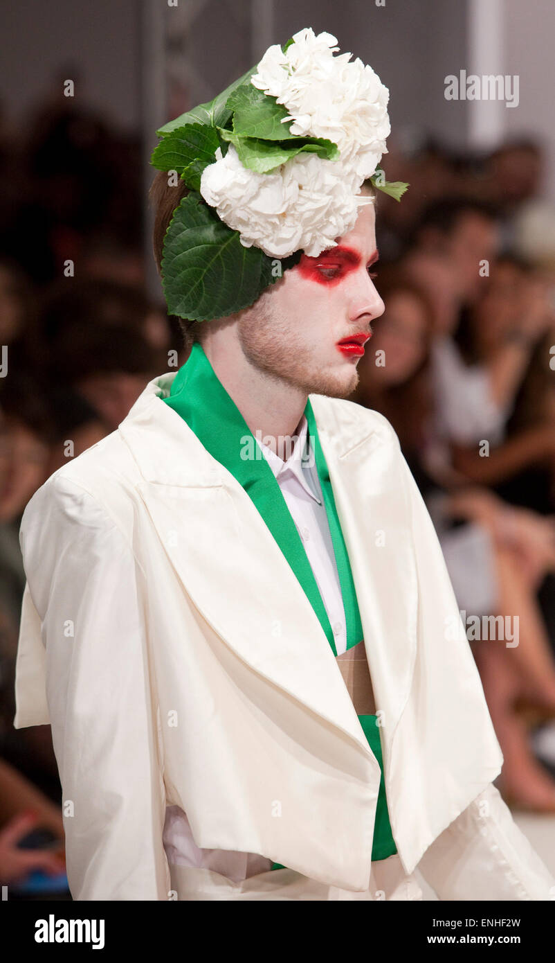 Fashion designer Ziad Ghanem's dramatic catwalk show with Spring/Summer ...