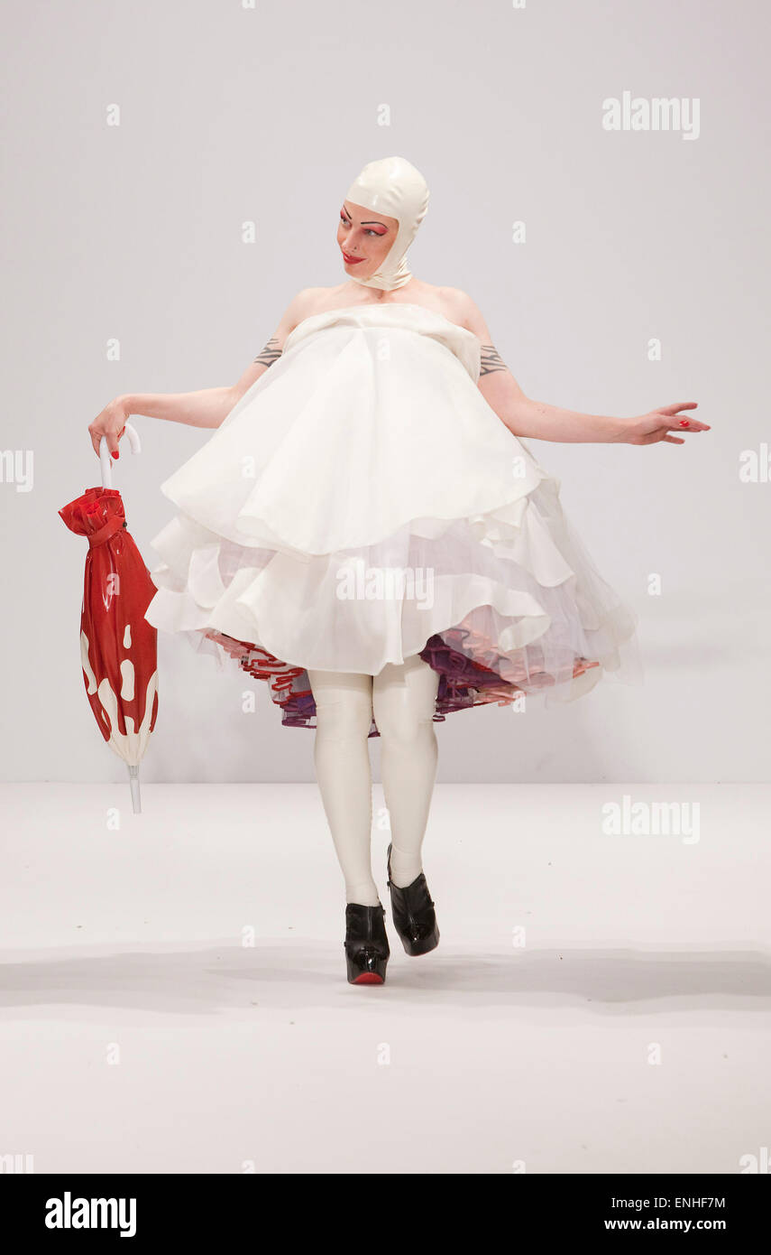 Fashion designer Ziad Ghanem's dramatic catwalk show with Spring/Summer ...