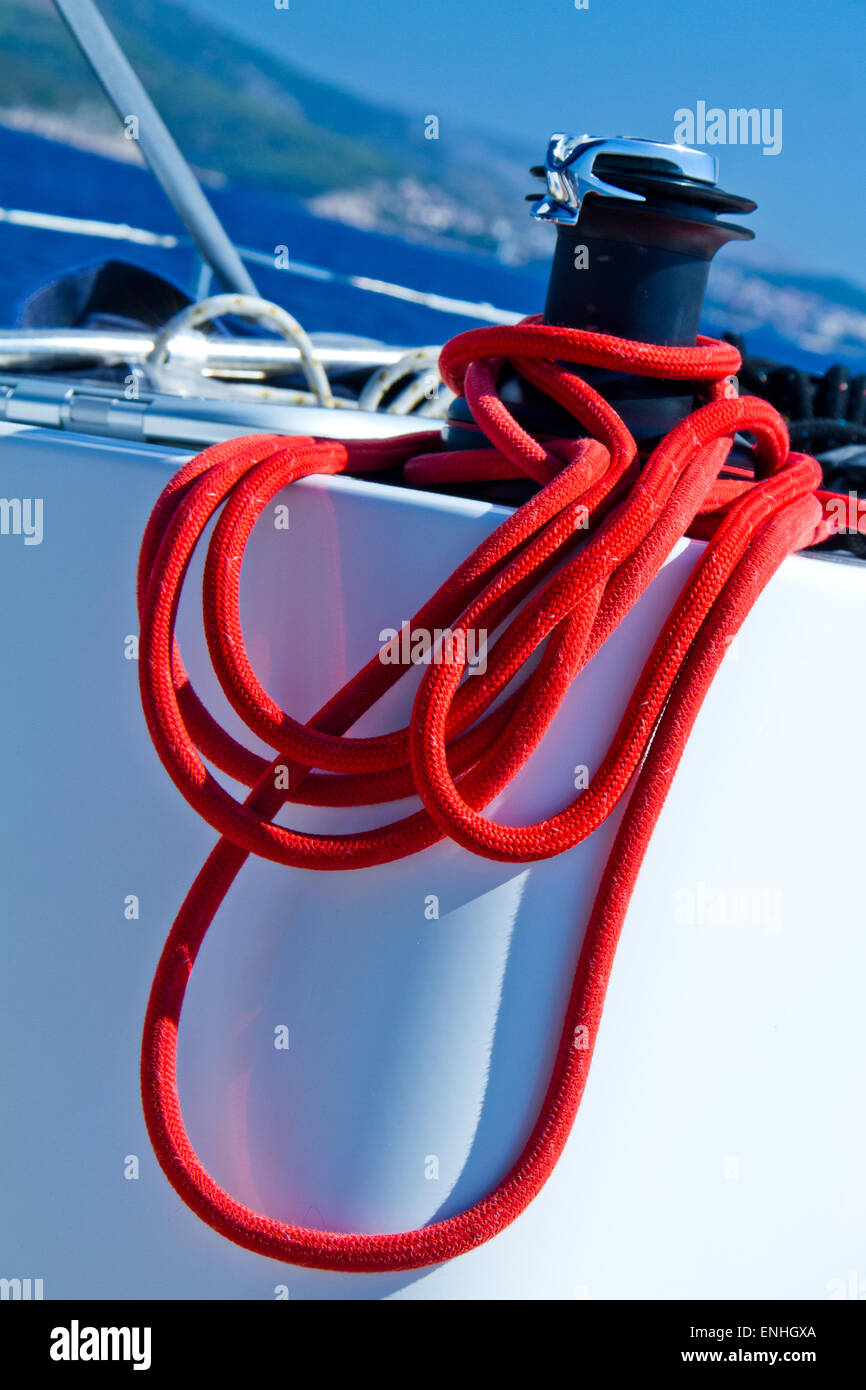 Capstan and rope hi-res stock photography and images - Alamy