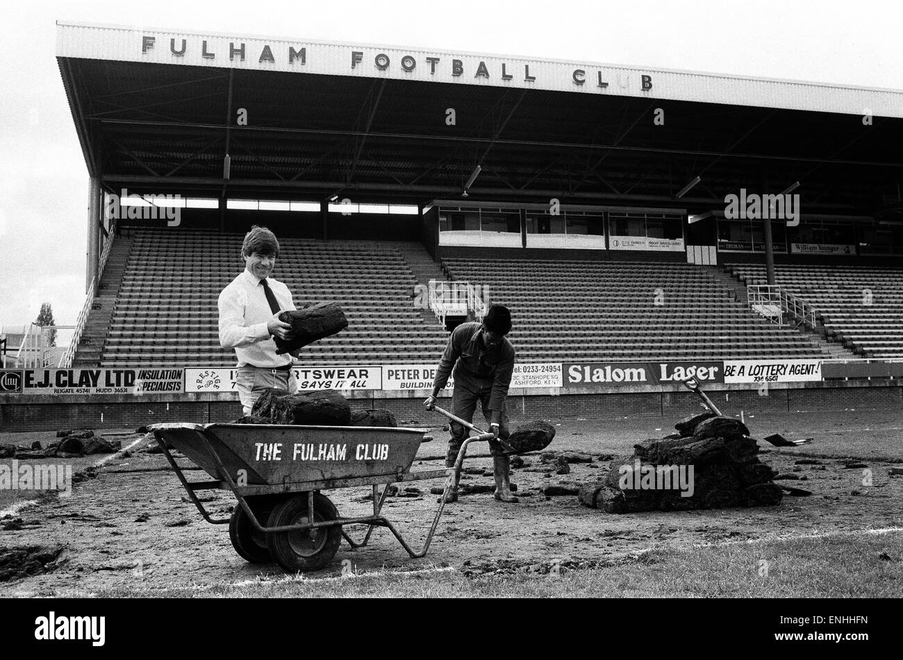 Malcolm macdonald fulham High Resolution Stock Photography and Images ...