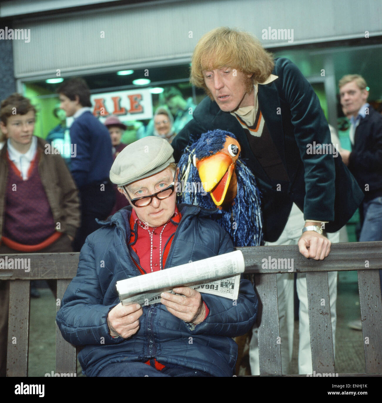 Rod Hull and his feathered puppet emu seen here terrorising the ...