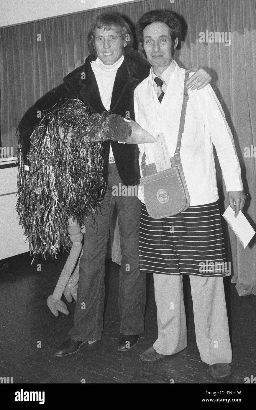 Rod Hull and Emu seen here presenting Roy Crane, a Unigate milkman from ...