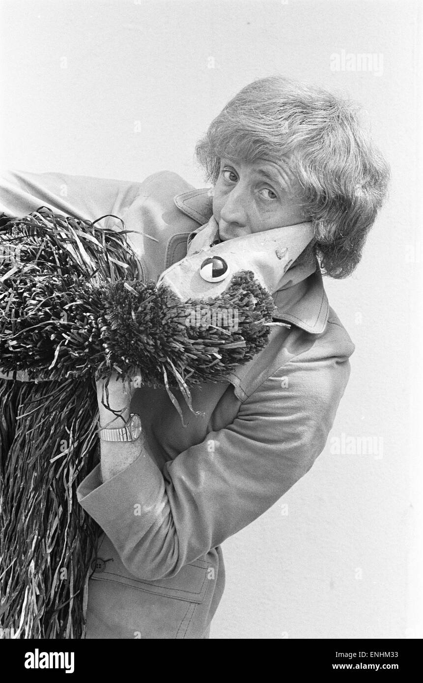 Rod hull and emu hi-res stock photography and images - Alamy