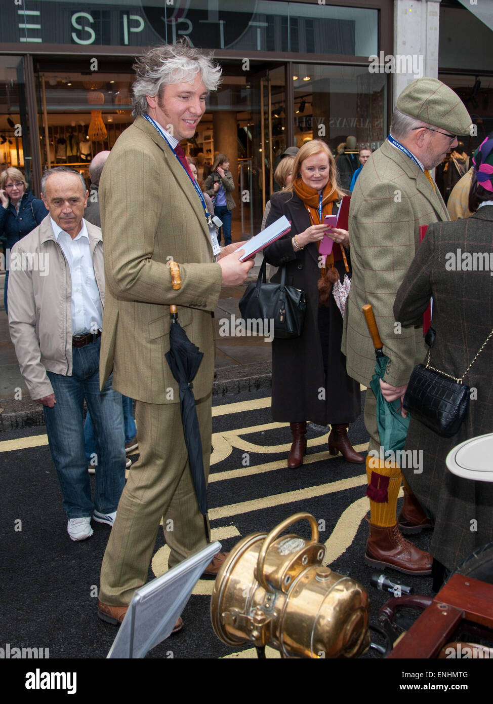 Edd China judges the vintage cars at the Regent Street Motor Show ...
