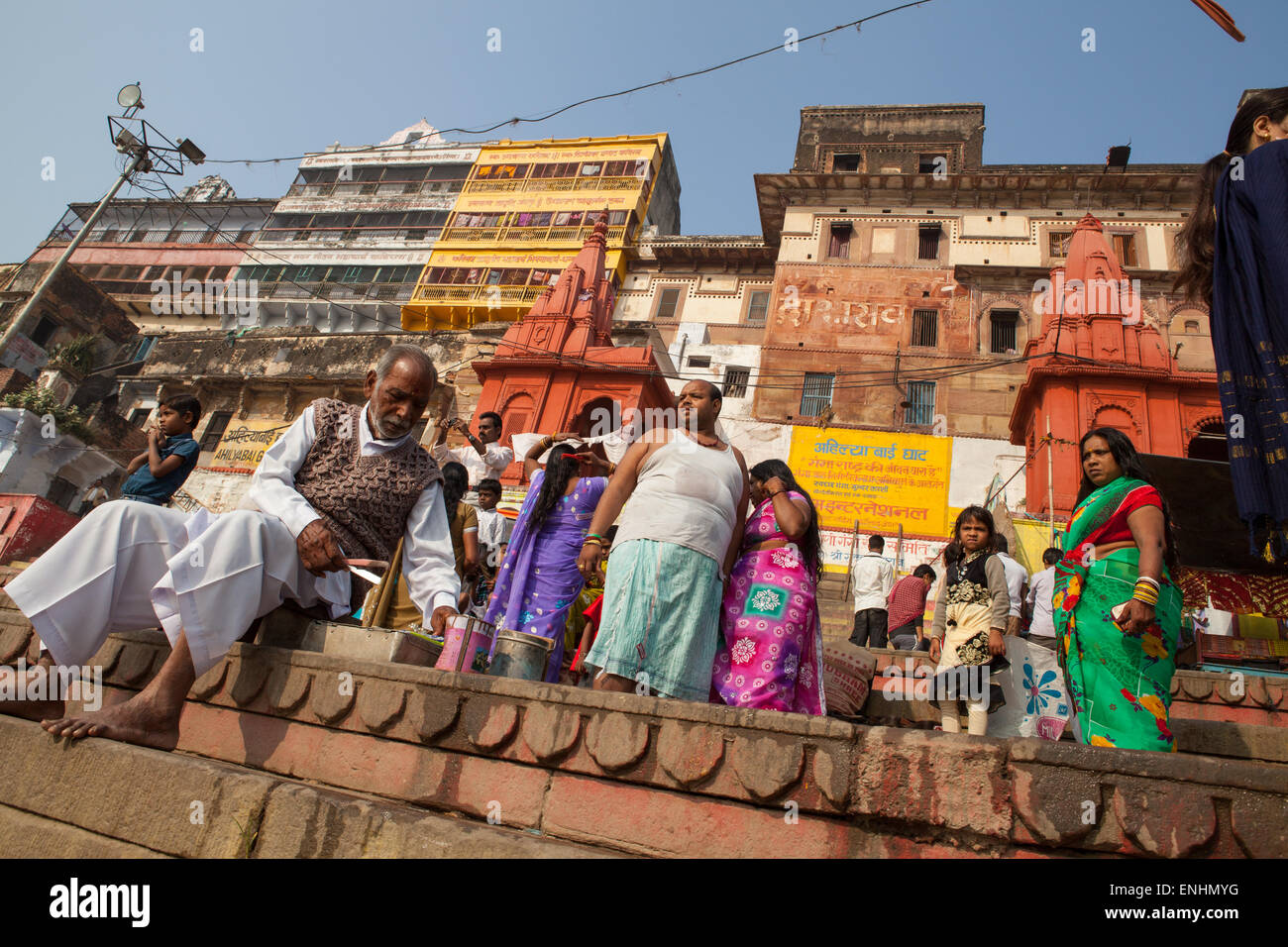 Pilgrims performing puja on the ghats at Varanasi Stock Photo - Alamy