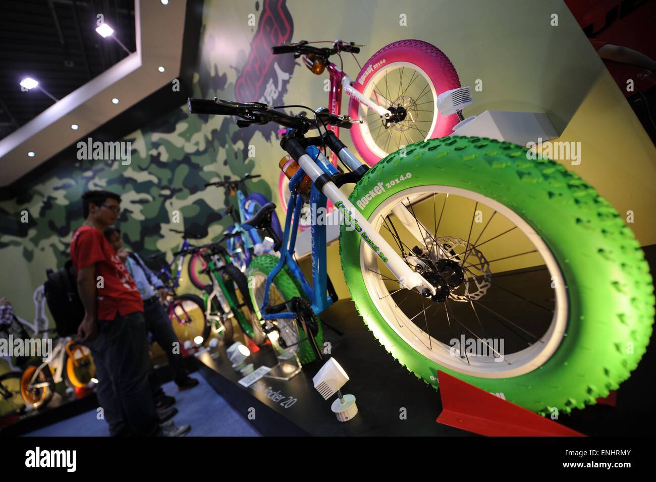 Shanghai. 6th May, 2015. Purchasers visit the exhibition area of "Giant ...