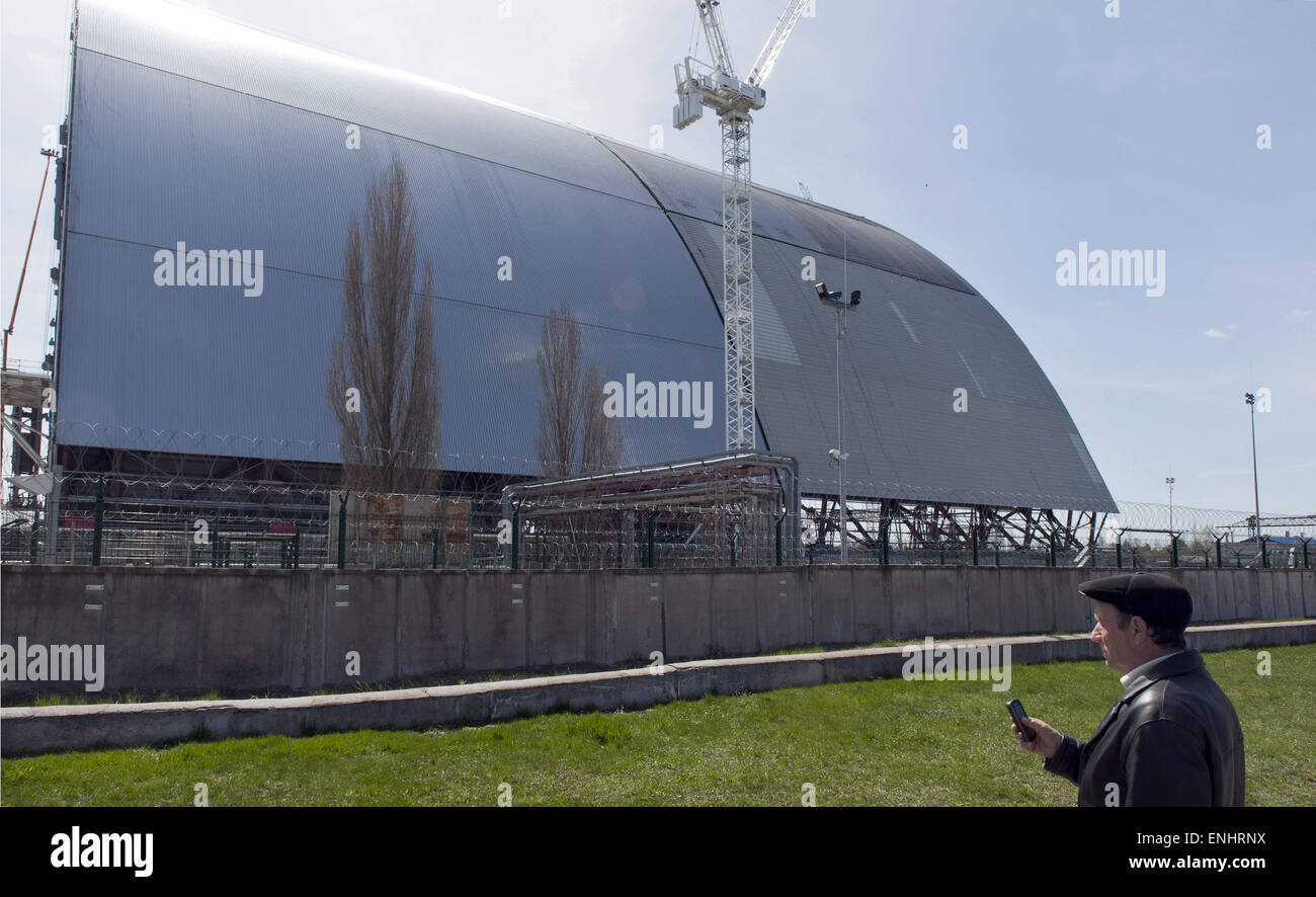 Chernobyl, Ukraine. 23rd Apr, 2015. A new secure dome will be built for ...