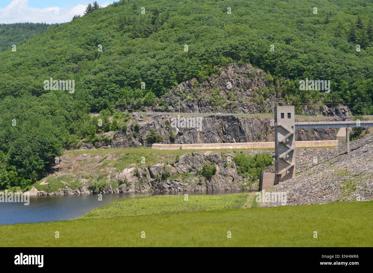 Earthen dam hi-res stock photography and images - Alamy