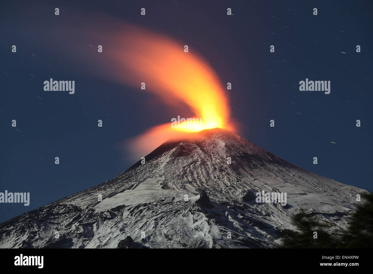 Pucon, Chile. 6th May, 2015. The Villarica volcano erupts in the ...