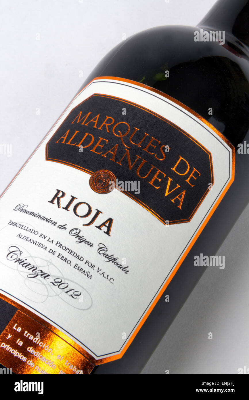 Bottle of Rioja red wine Stock Photo - Alamy