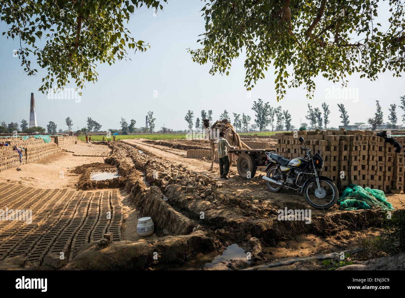 Loading bricks hi-res stock photography and images - Alamy