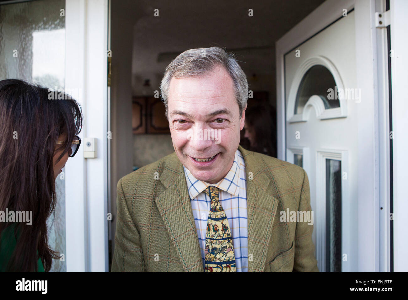 Leafleting in general election hi-res stock photography and images - Alamy