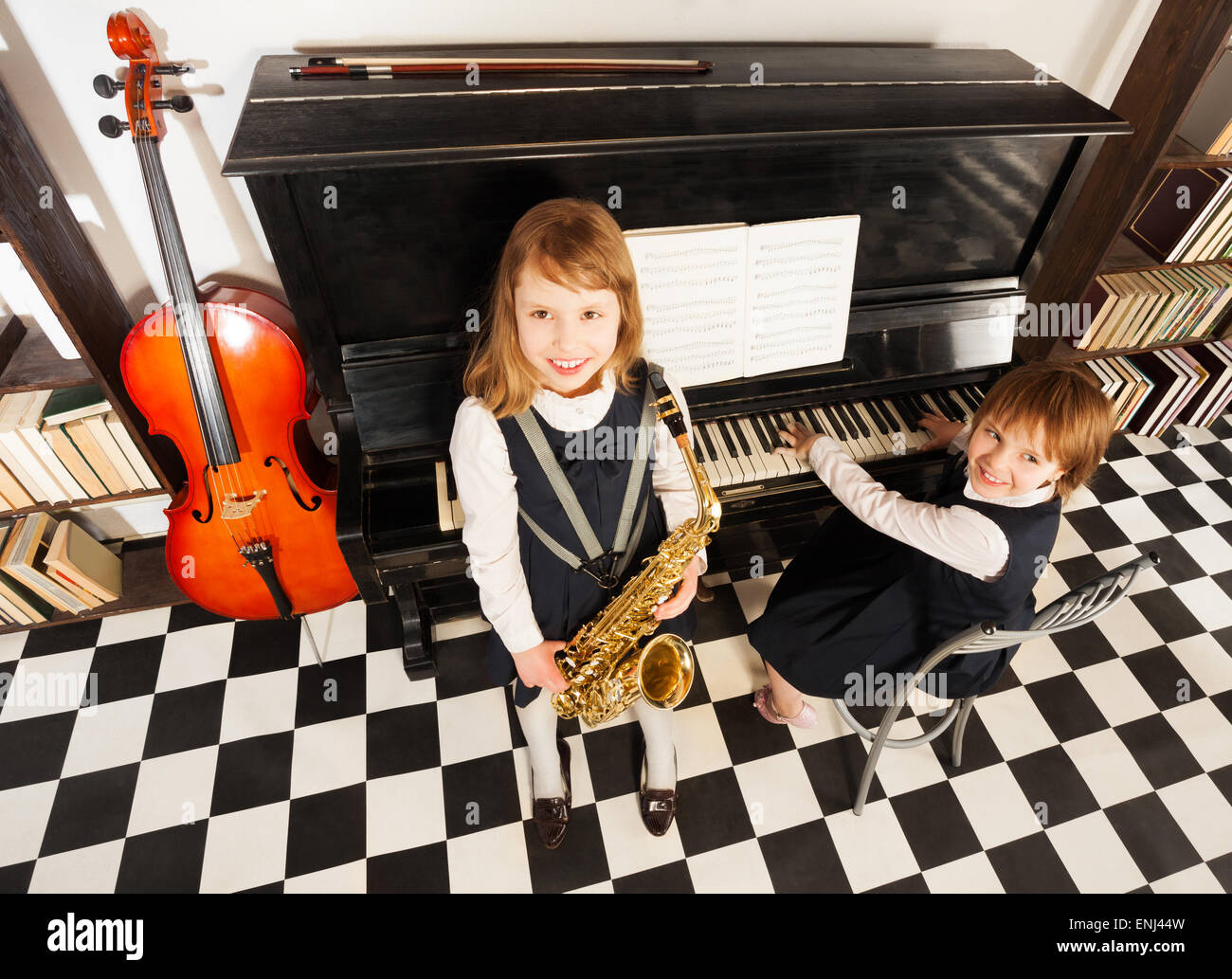 Play from music hi-res stock photography and images - Alamy