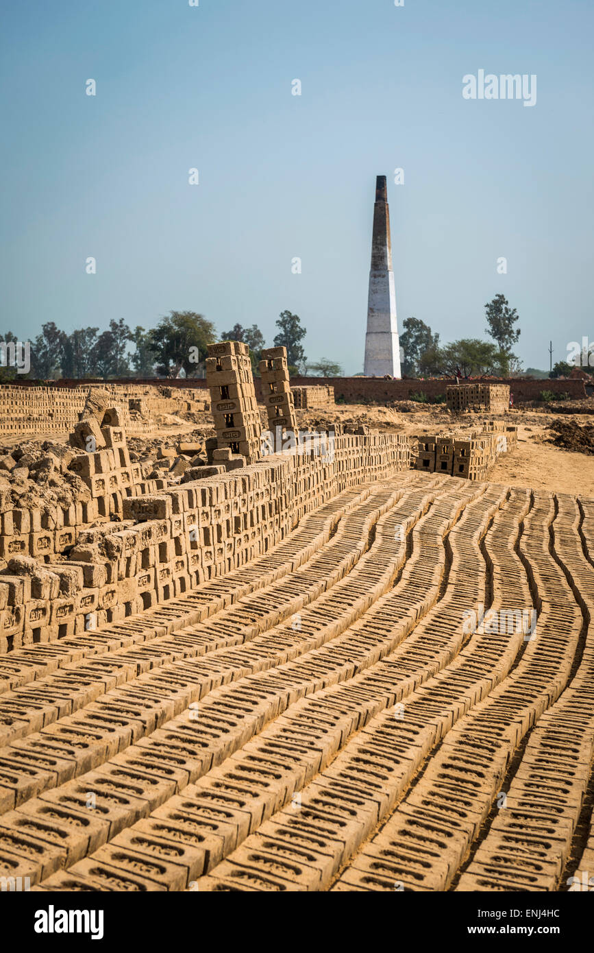 Drying brick hi-res stock photography and images - Alamy