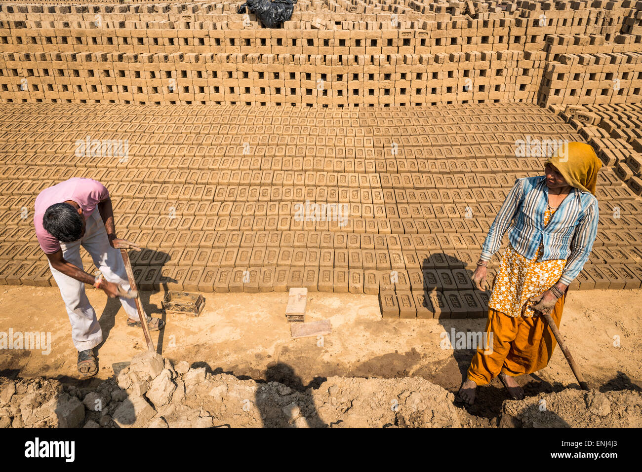 Indian labour worker working hi-res stock photography and images - Alamy