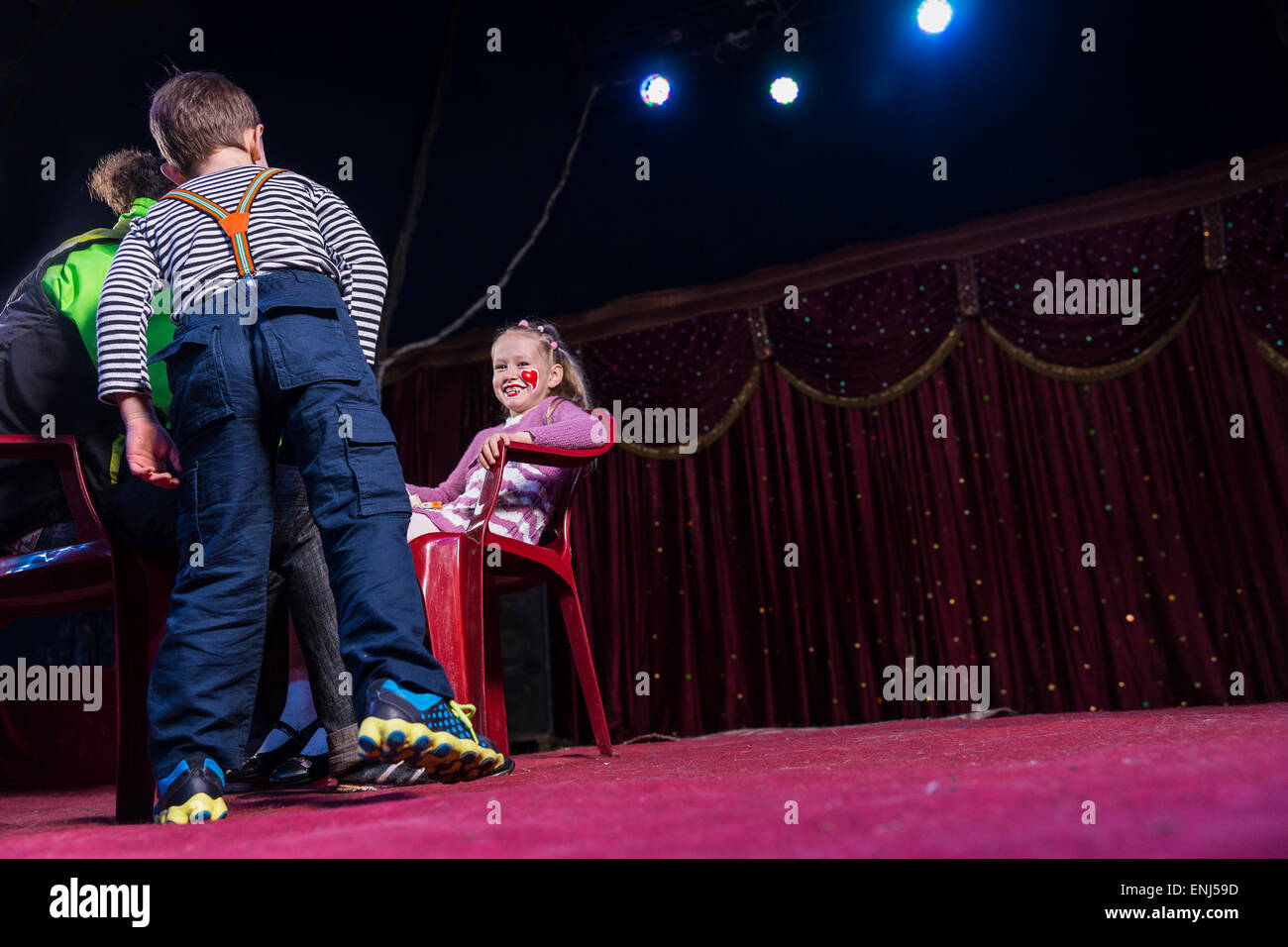 Clown sitting in chair hi-res stock photography and images - Alamy