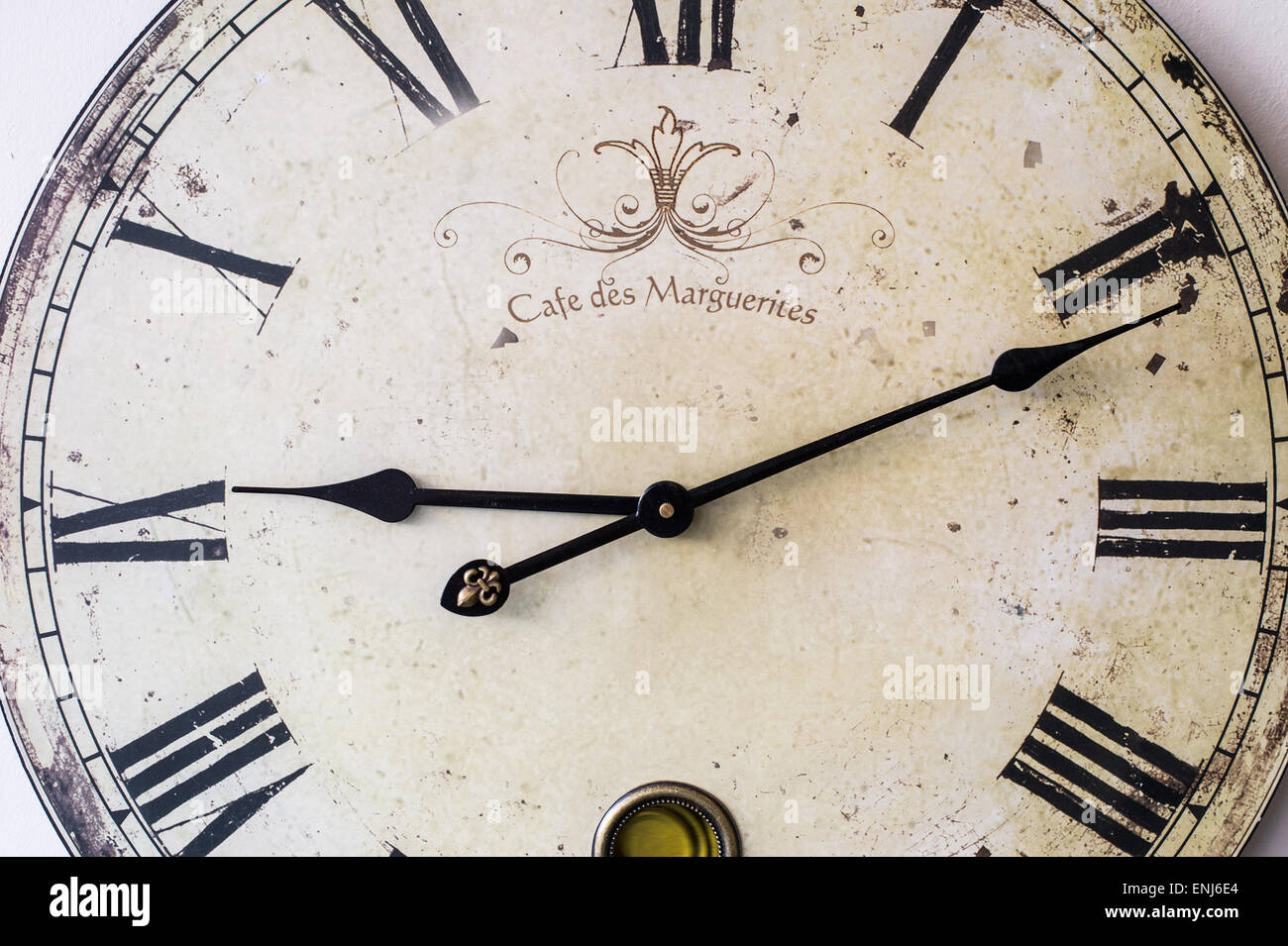 French clock hi-res stock photography and images - Alamy
