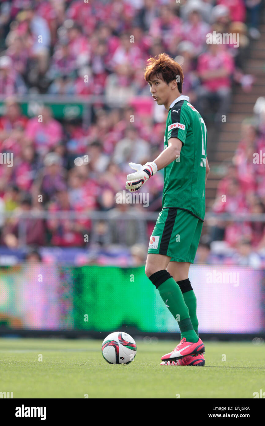 KINCHO Stadium, Osaka, Japan. 6th May, 2015. Kim Jin Hyeon (Cerezo ...