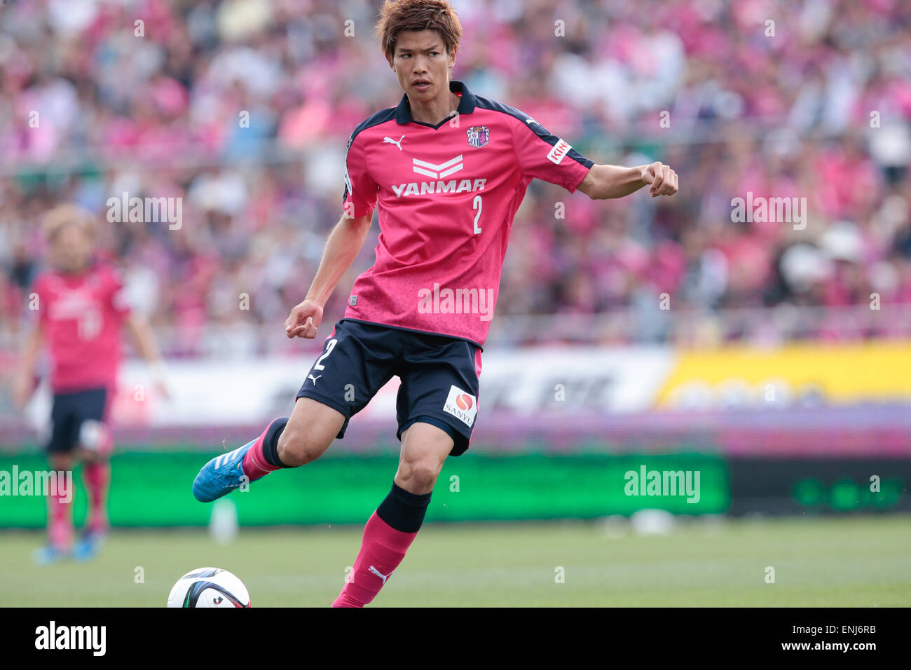 KINCHO Stadium, Osaka, Japan. 6th May, 2015. Takahiro Ogihara (Cerezo ...