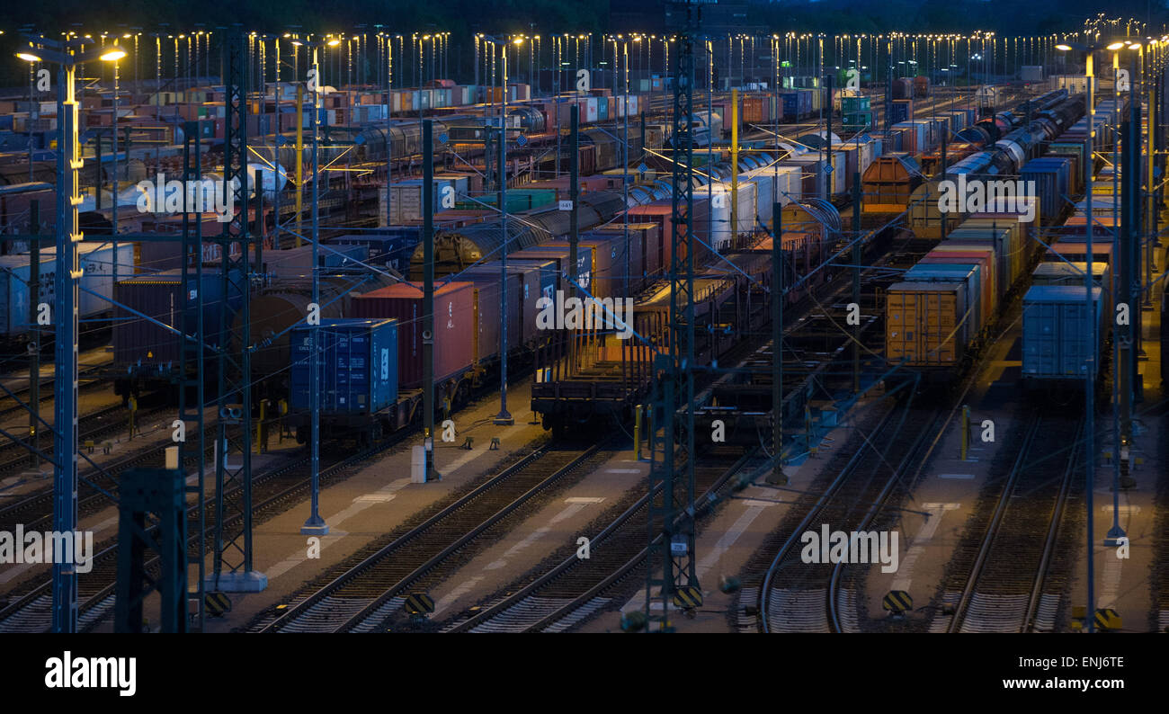 Switchyard hi-res stock photography and images - Alamy