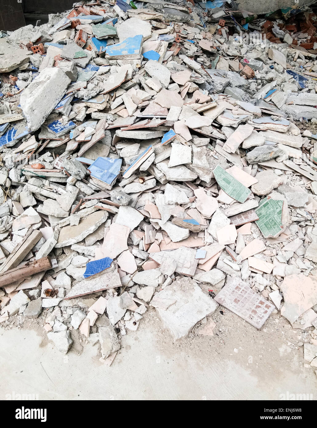 Broken tiles hi-res stock photography and images - Alamy