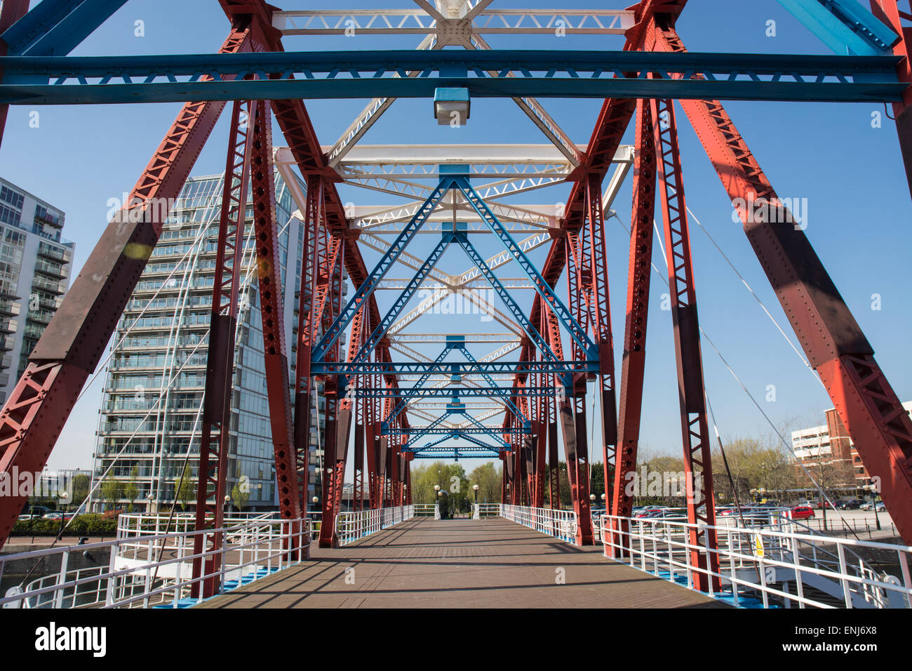 Bridge over the manchester ship canal hi-res stock photography and ...