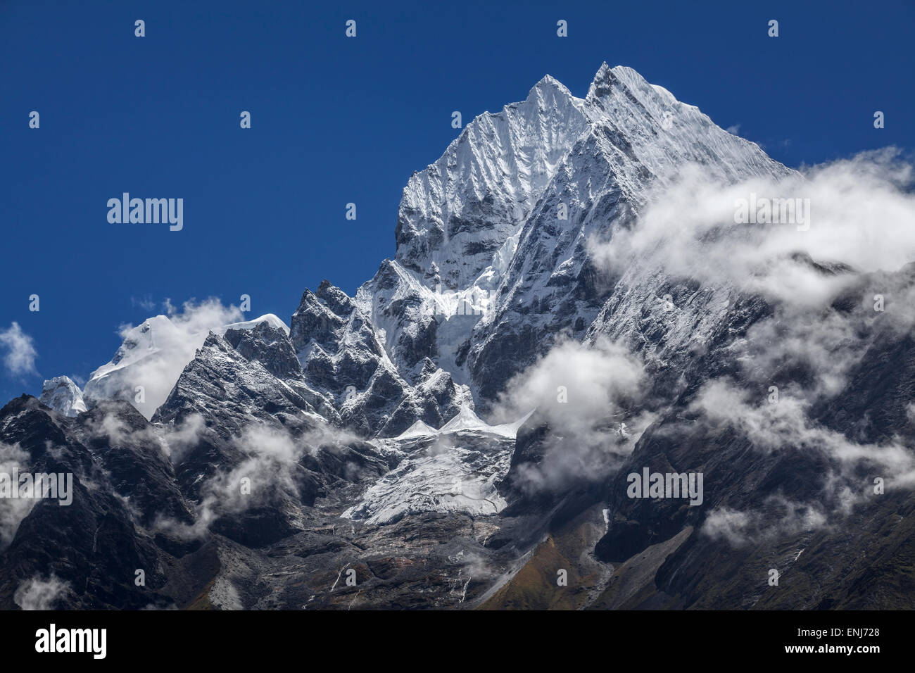 Himalaya range hi-res stock photography and images - Alamy