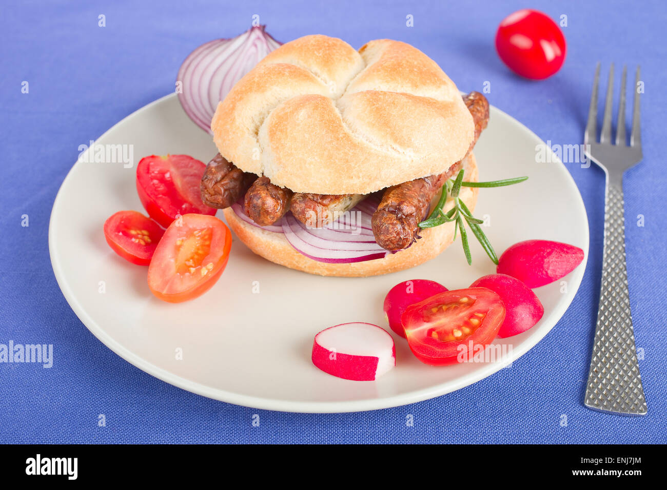 Sausage bun snack hi-res stock photography and images - Alamy