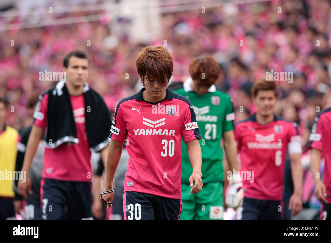 KINCHO Stadium, Osaka, Japan. 6th May, 2015. Kenta Mukuhara (Cerezo ...