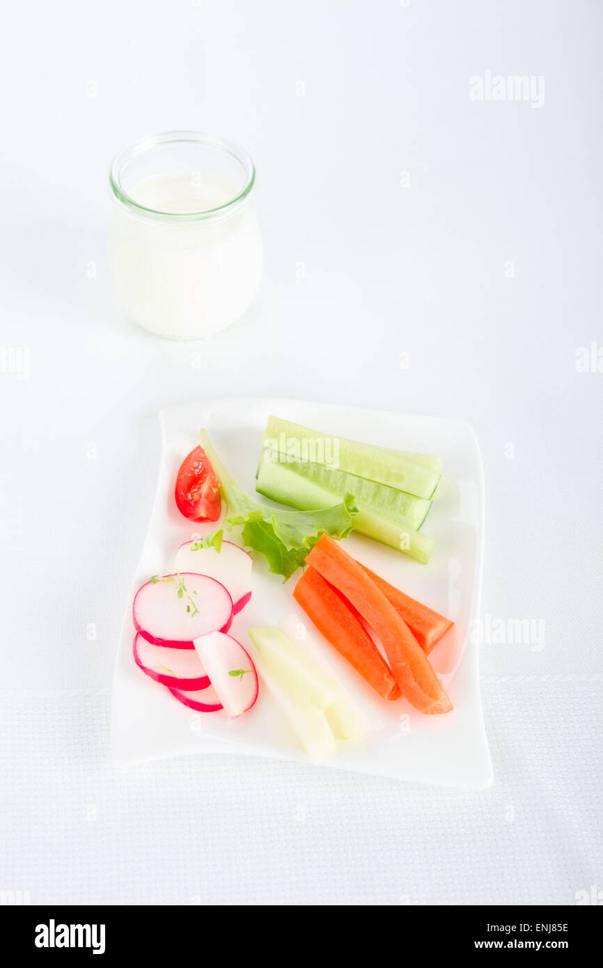 Vegetables and dip Stock Photo - Alamy