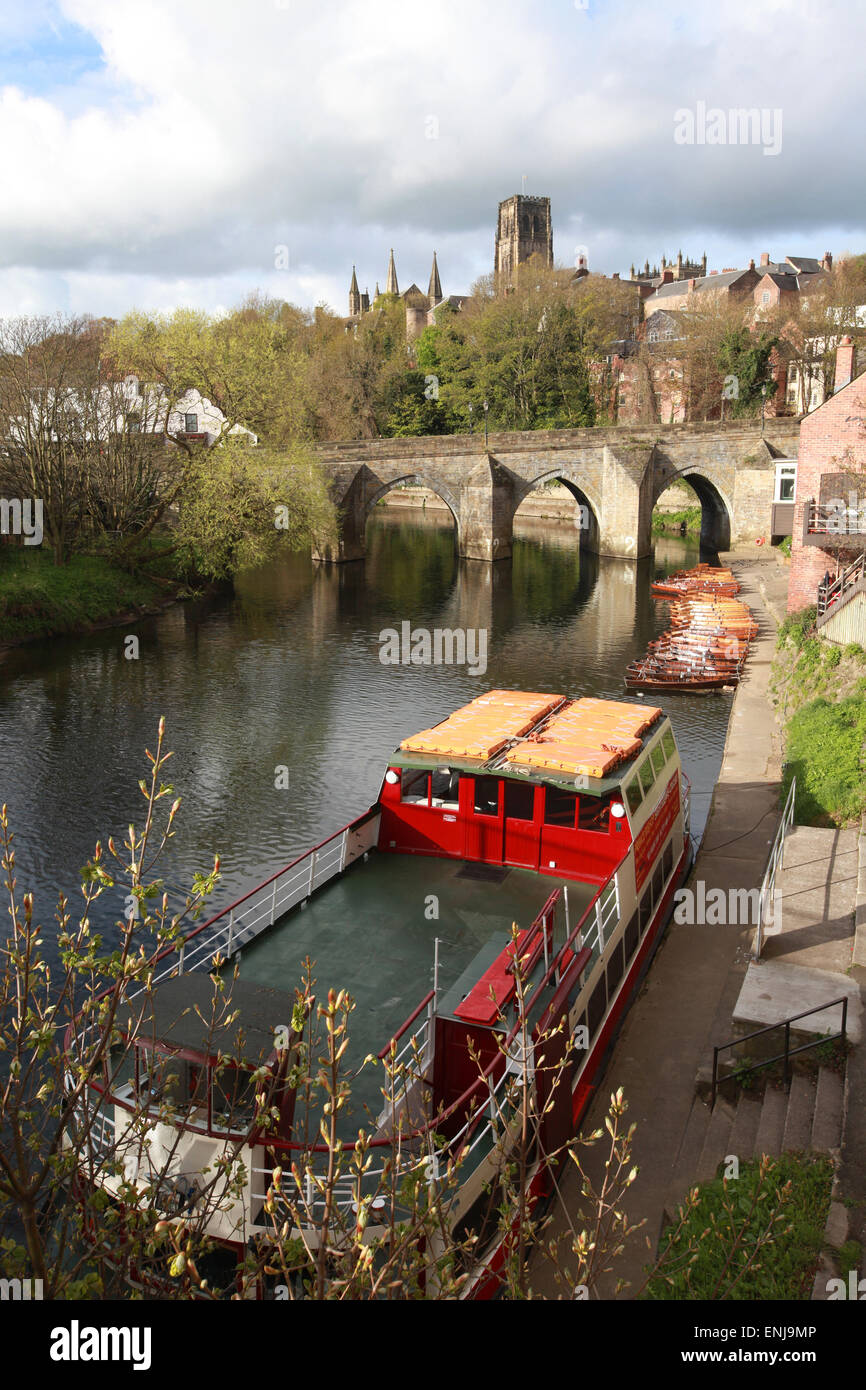 Elvet Bridge Durham City over the River Wear with Durham Cathedral in ...