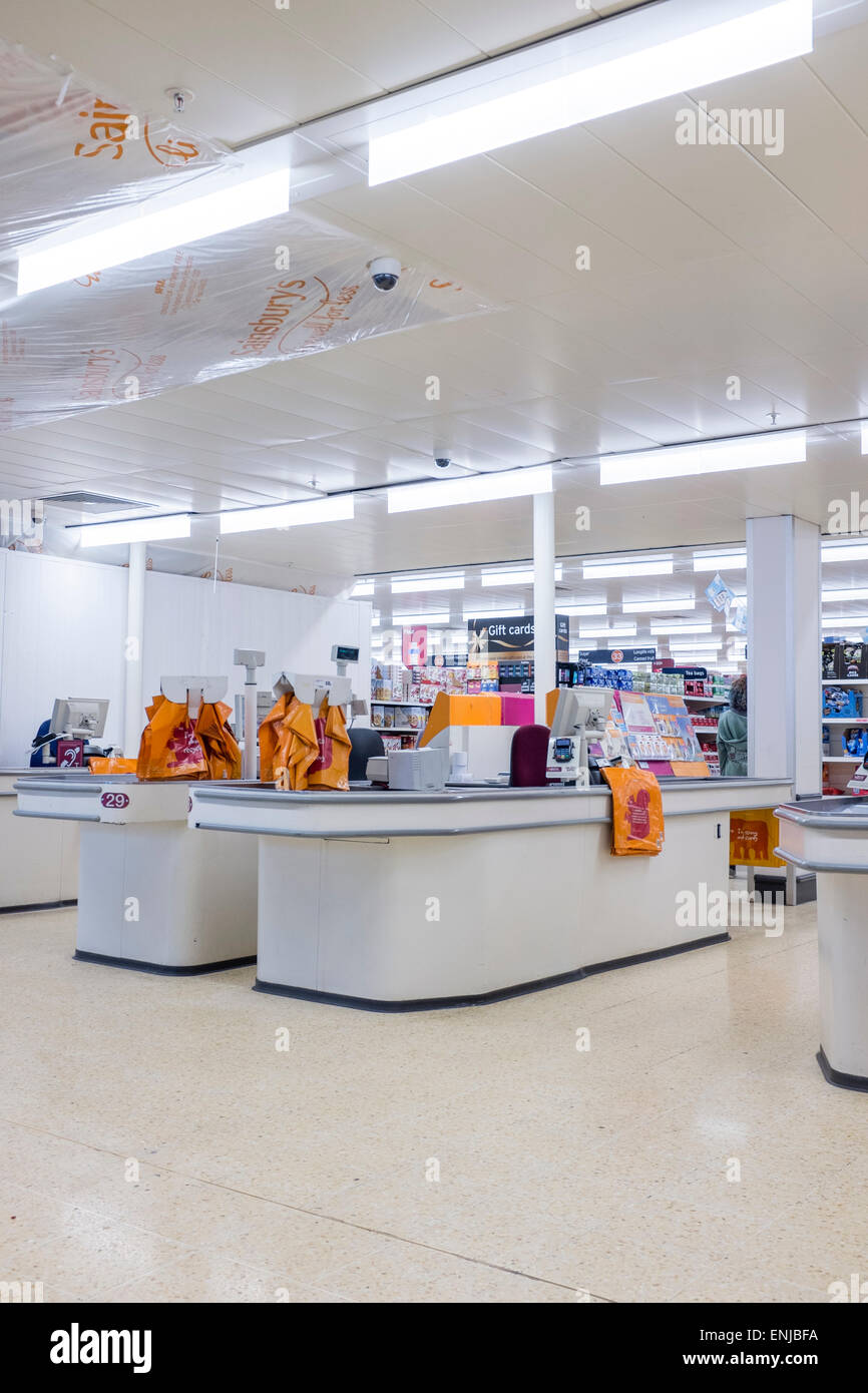 Empty cashier tills hi-res stock photography and images - Alamy