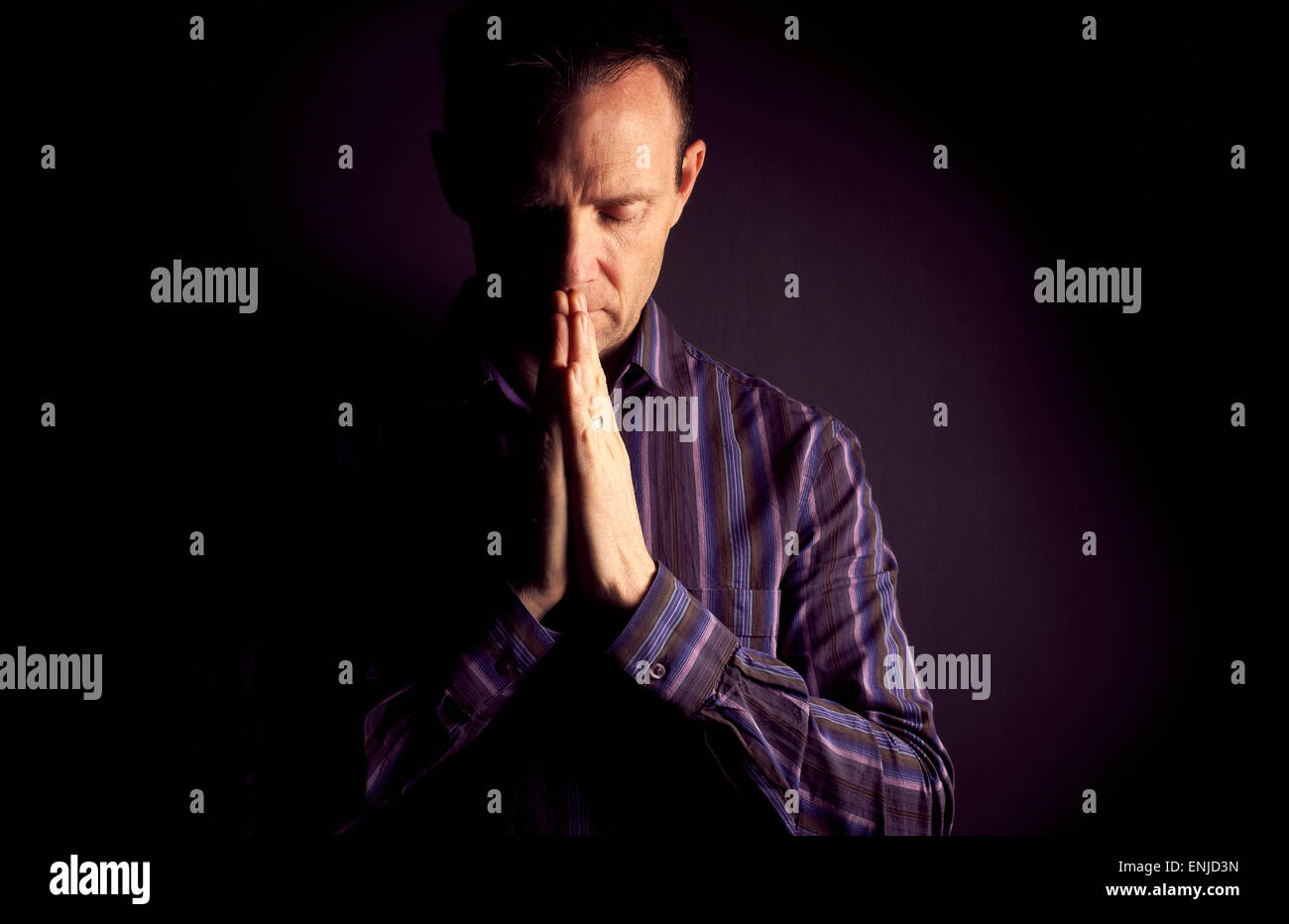 Worshiping hi-res stock photography and images - Alamy