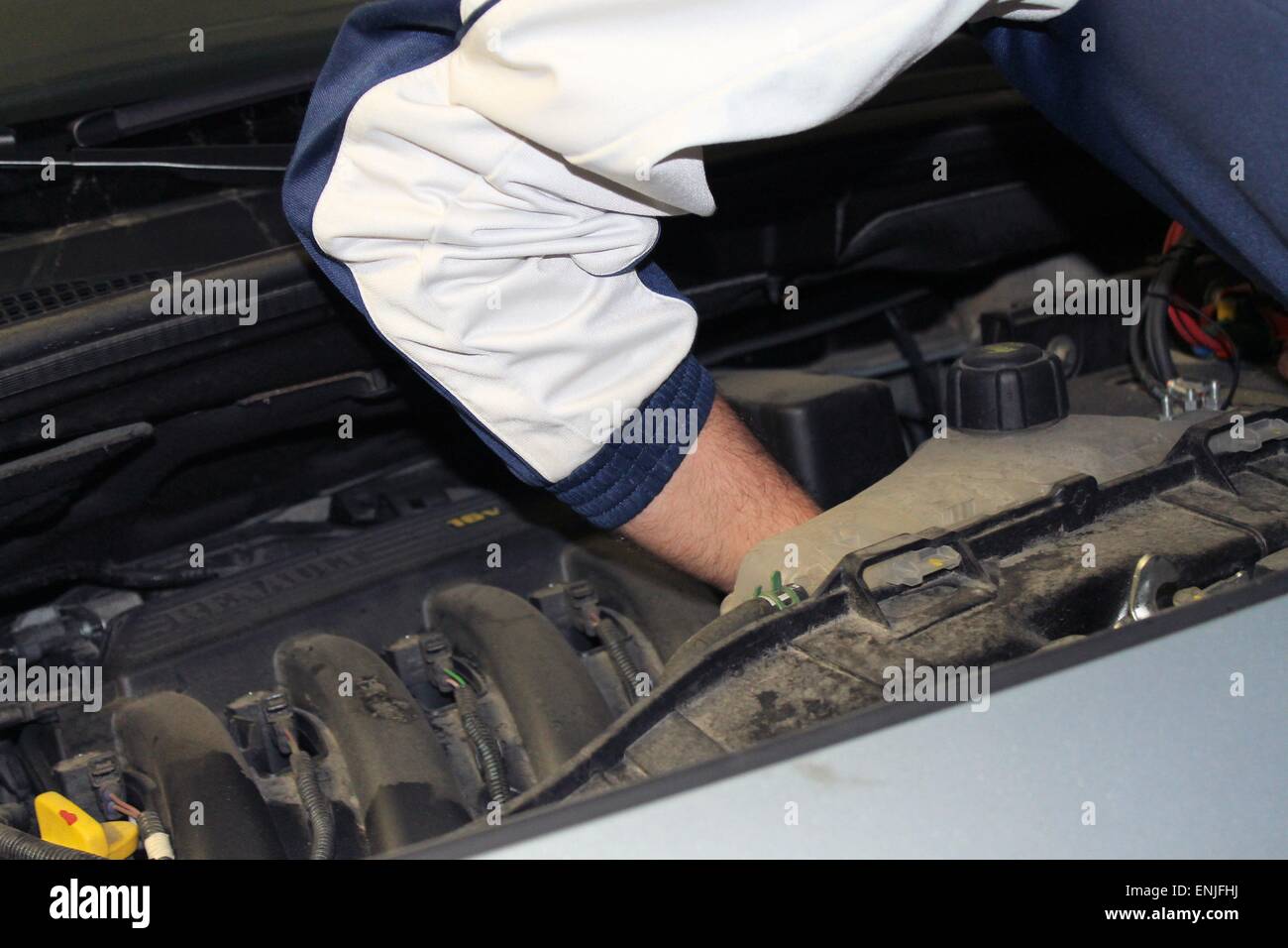Motor mechanic work hi-res stock photography and images - Alamy
