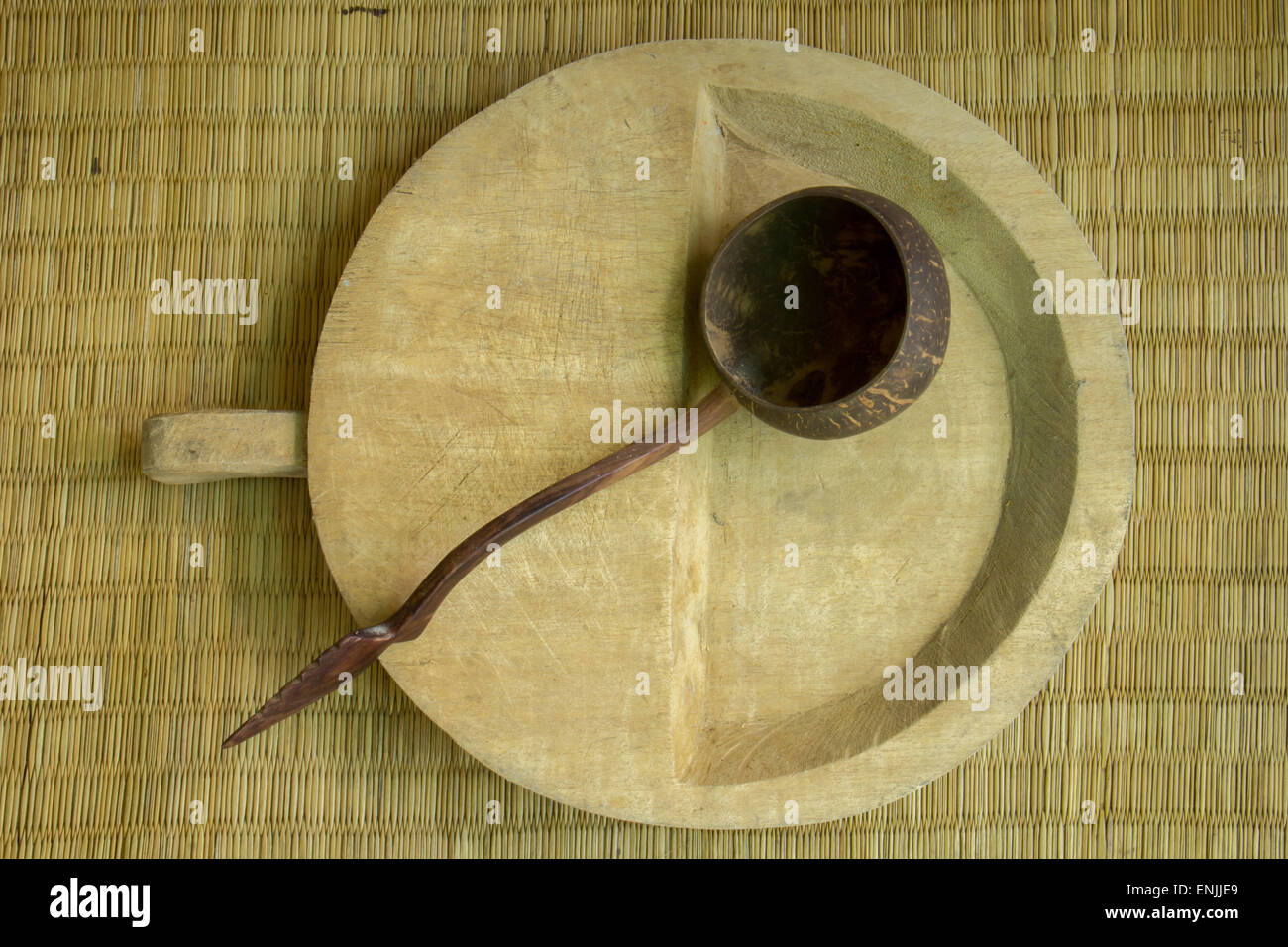Wicker shell surface, bamboo brown background Stock Photo - Alamy