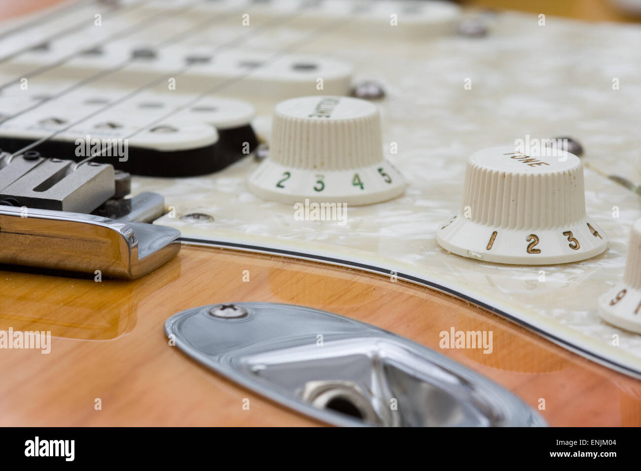 Metallic instrument hi-res stock photography and images - Alamy