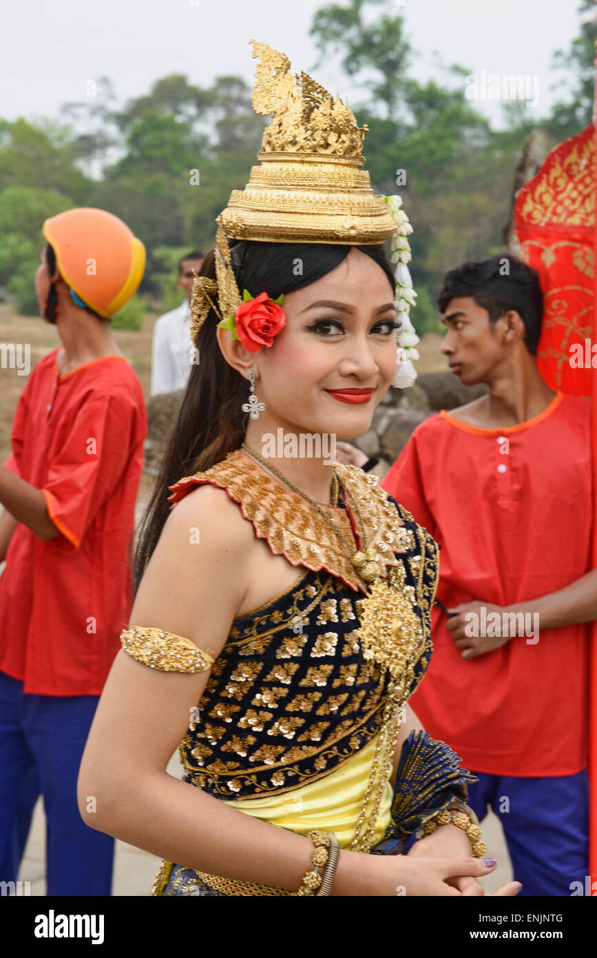 Portrait of an Apsara dancer at Angkor Wat in Siem Reap, Cambodia Stock ...