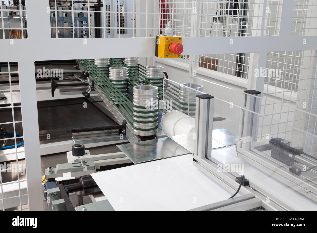 Packaging machine hi-res stock photography and images - Alamy