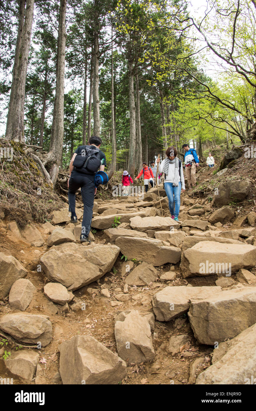 Japanese people rock climbing hi-res stock photography and images - Alamy