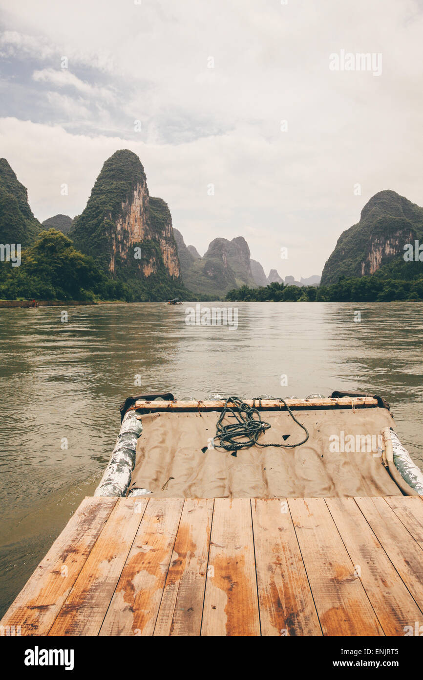 Bamboo rafting li river china Stock Photo - Alamy