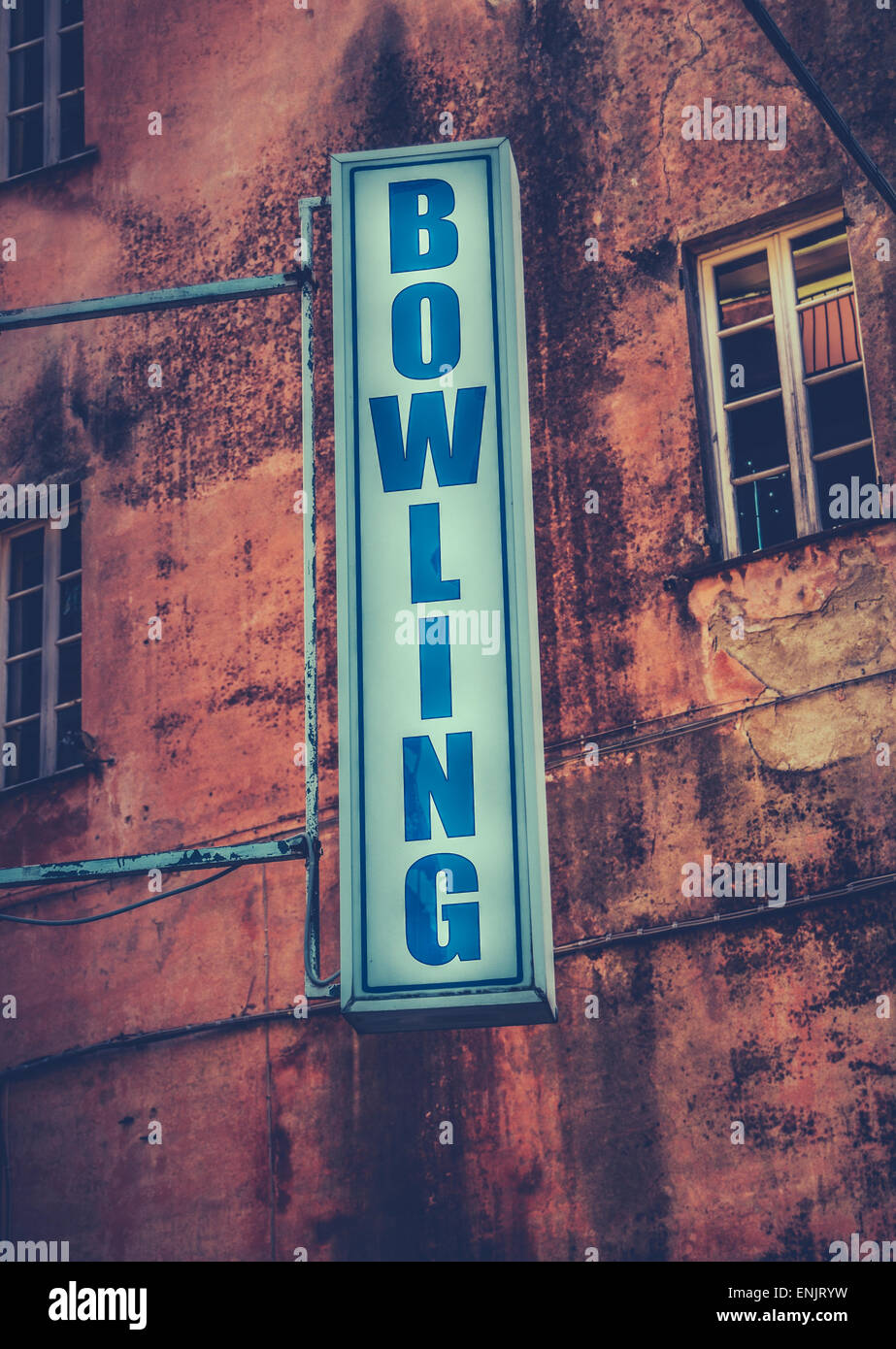 Vintage bowling sign hi-res stock photography and images - Alamy