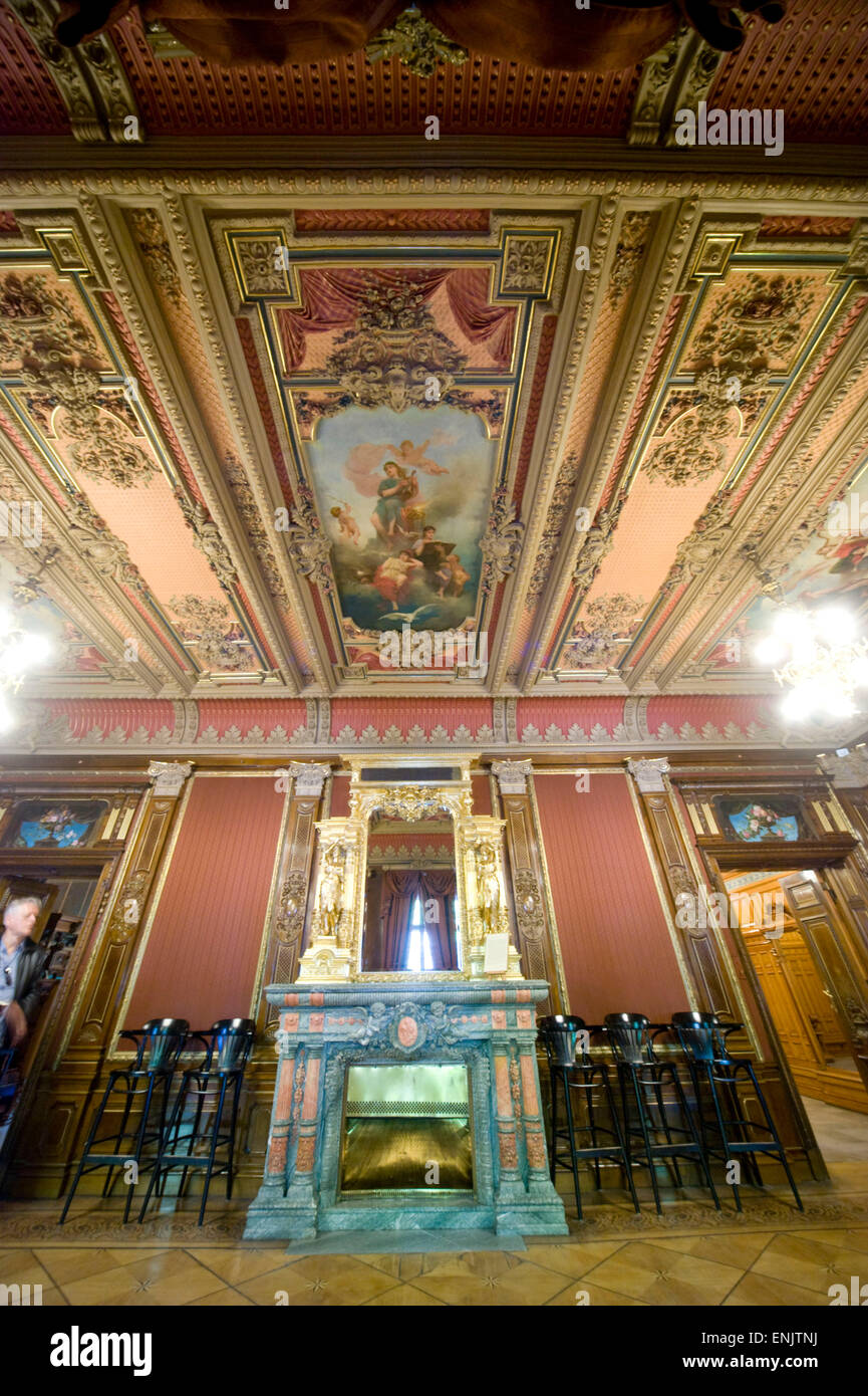 Lodz poland museum hi-res stock photography and images - Alamy