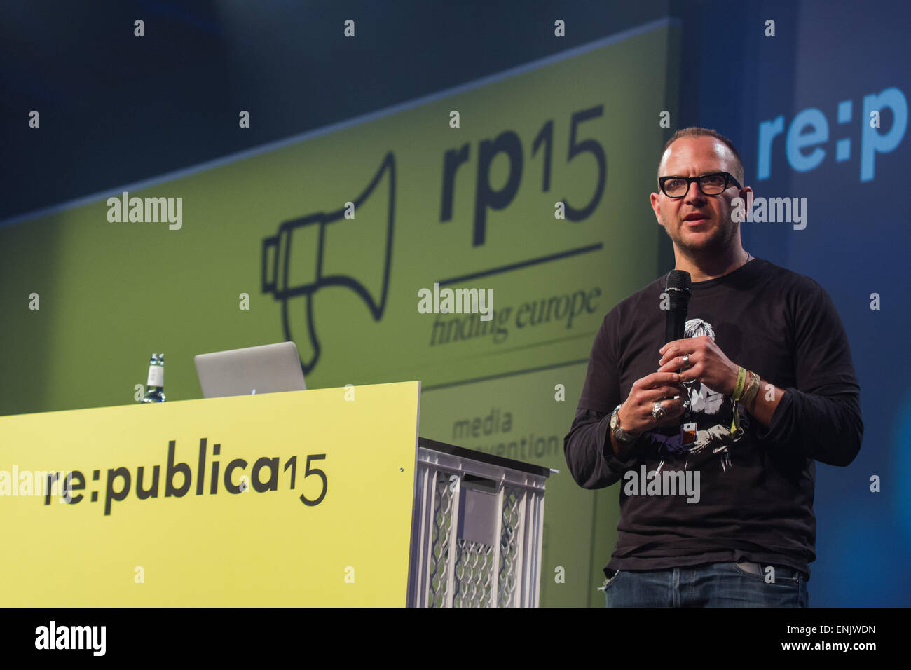 Tenchology hi-res stock photography and images - Alamy