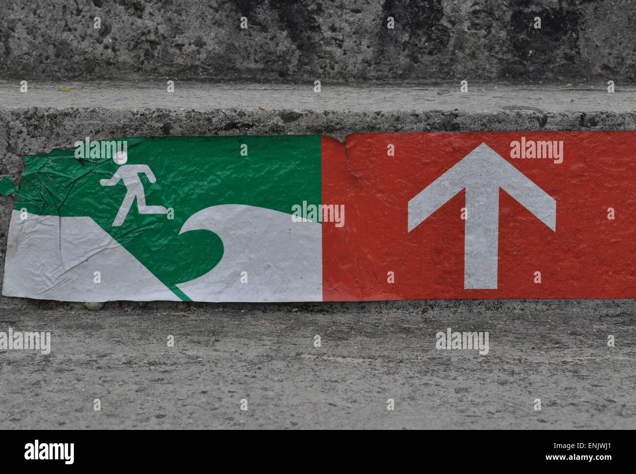Okinawa, Japan, signs for the tsunami Stock Photo - Alamy