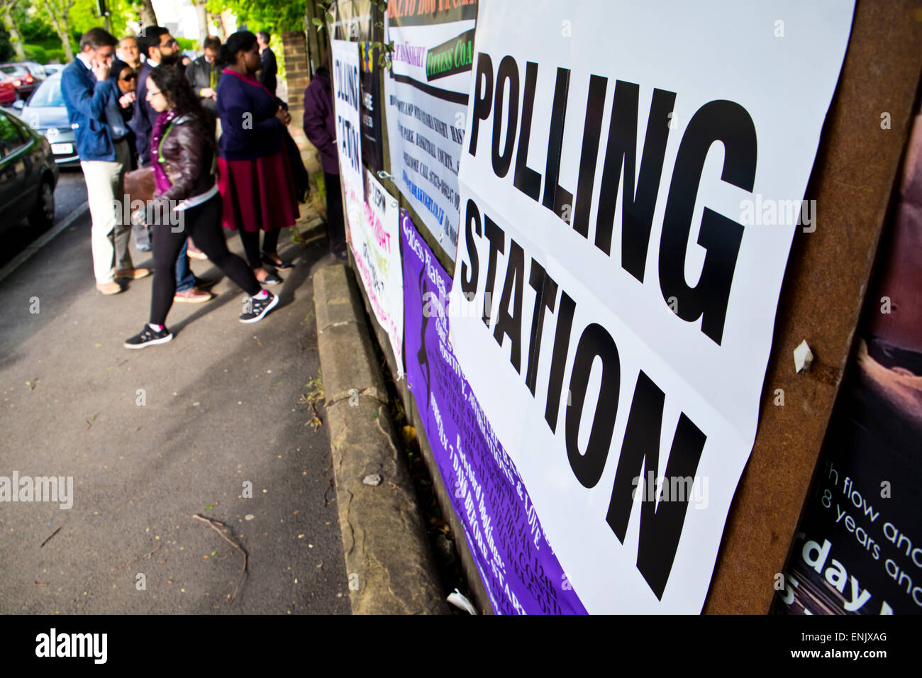Polling station queue and uk hi-res stock photography and images - Alamy