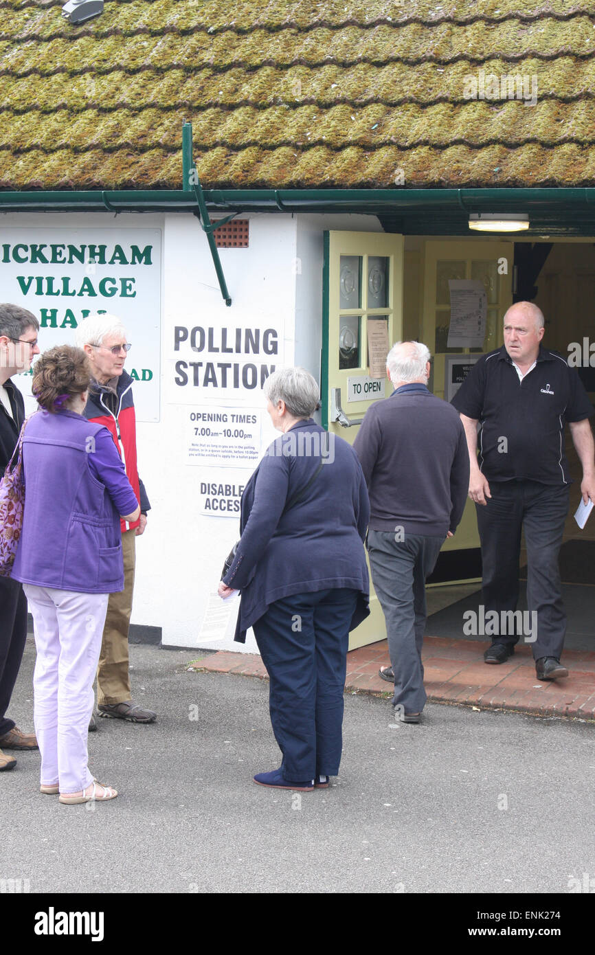 Ickenham station hi-res stock photography and images - Alamy