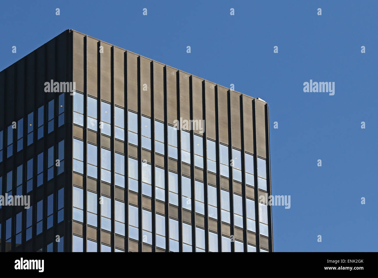 Office building windows hi-res stock photography and images - Alamy