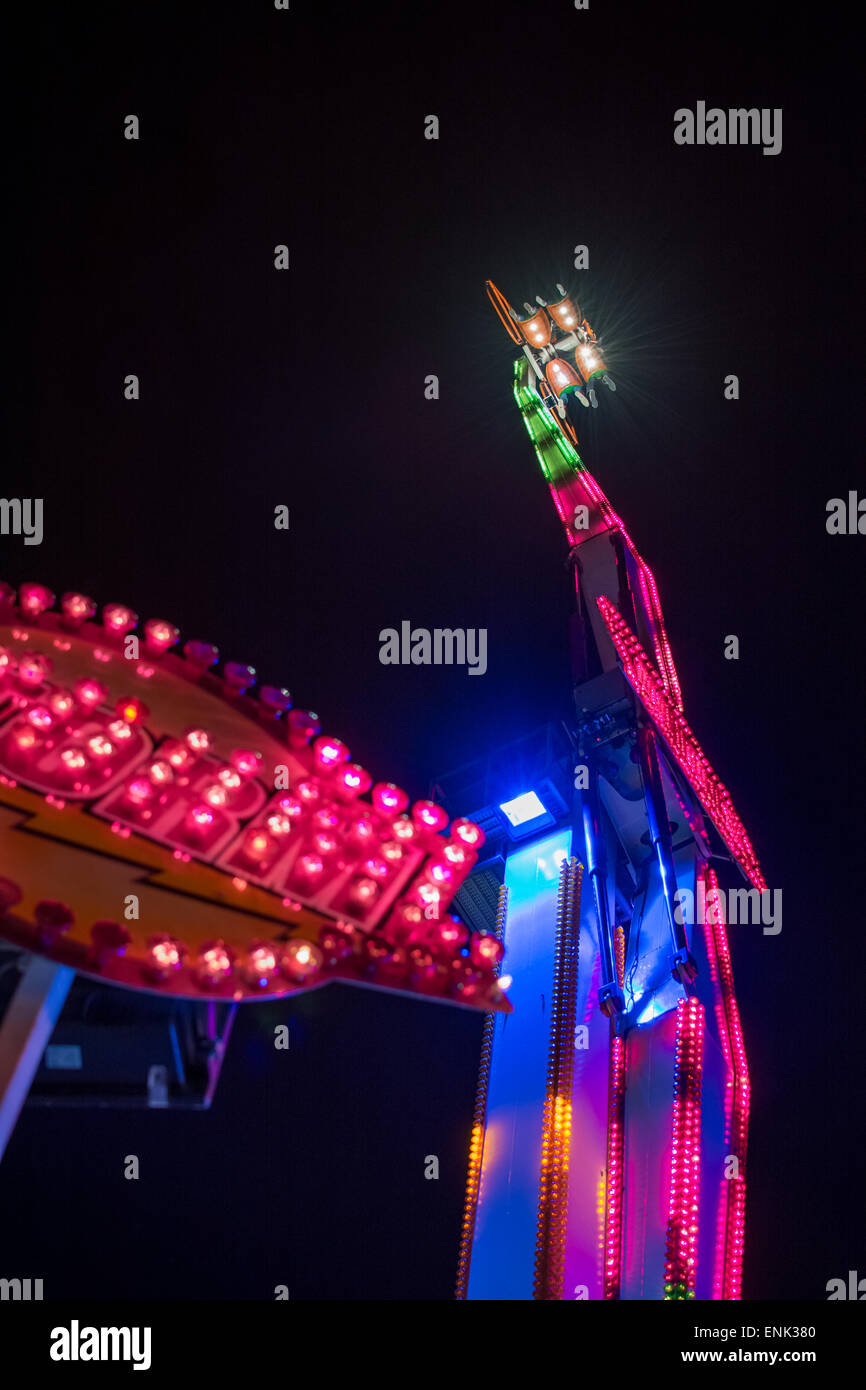 Funfair night hi-res stock photography and images - Alamy