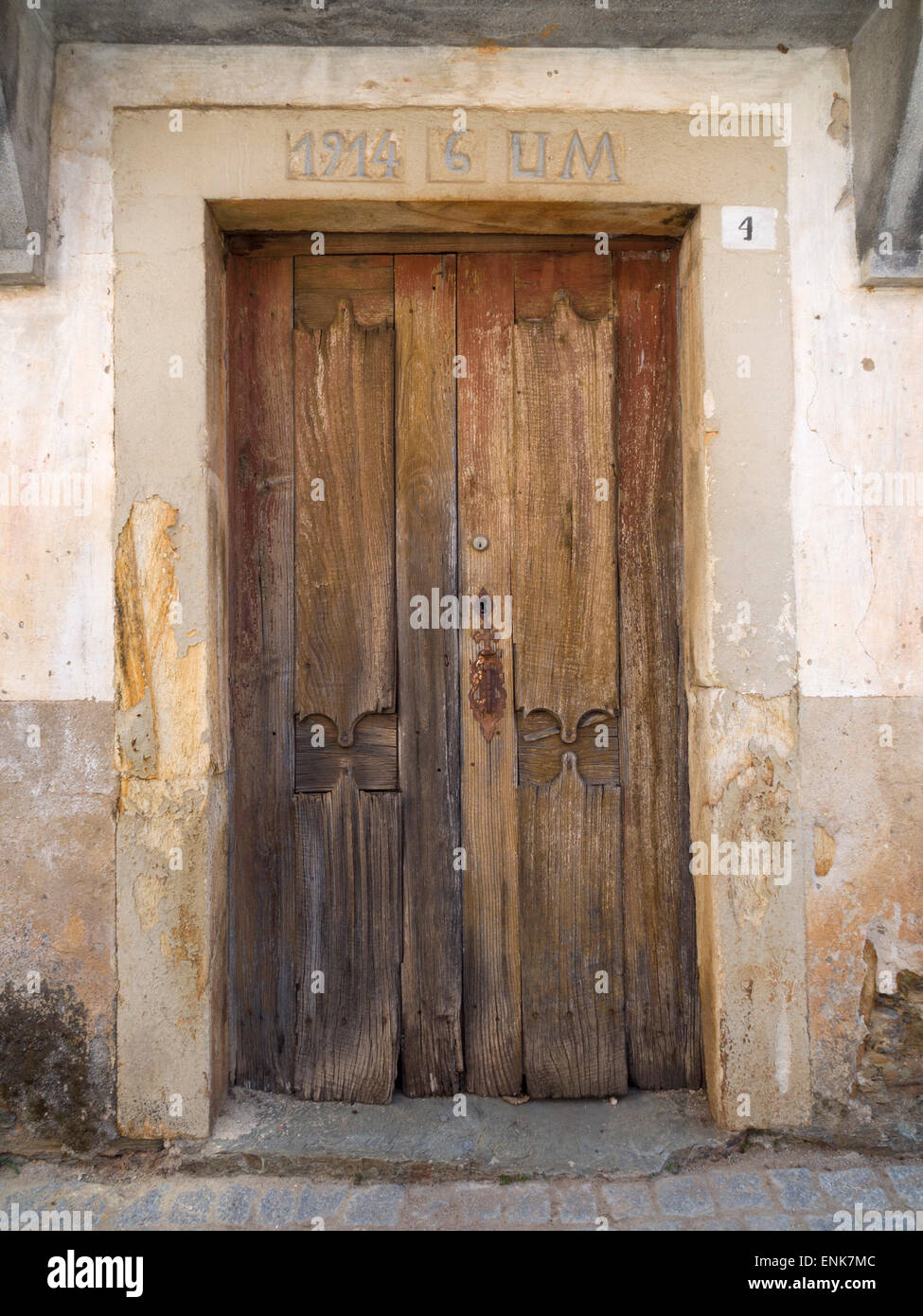 Old wooden front doors hi-res stock photography and images - Alamy
